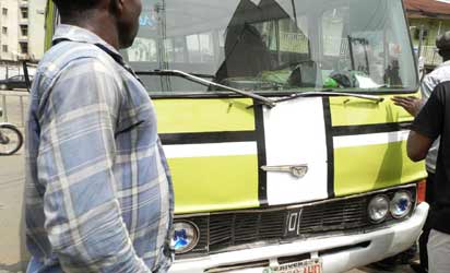 Protest rocks Onitsha as policeman kills driver over N50 - Vanguard News