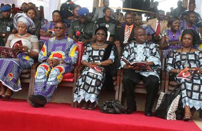 Anambra stands still for Achebe - Vanguard News