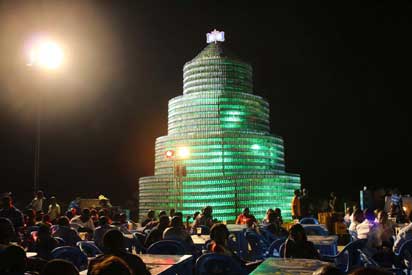 World record: Why Star lager built the world’s largest bottle tree ...