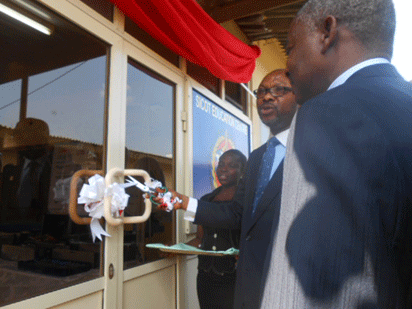 Buhari’s govt too young to experience doctors’ strike - AWUTE ...