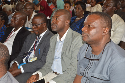 Media scholars agree Nigerian journalists work in terrible economic ...