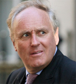 Daily Mail editor Paul Dacre bows out after 26 years editing - Vanguard ...