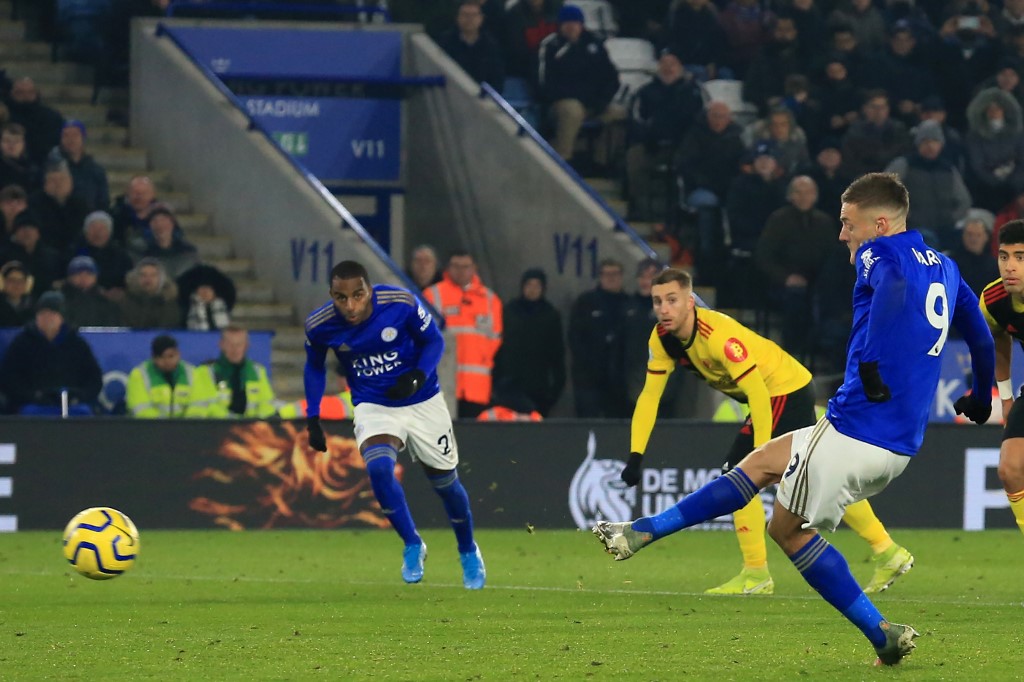 Vardy scores again as Leicester win seventh straight match