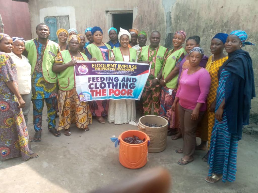 Photos: Foundation embarks on feeding and clothing of the poor in Lagos